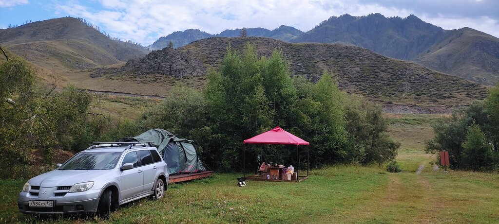 Kamp alanları Тихий островок, Altay Cumhuriyeti, foto