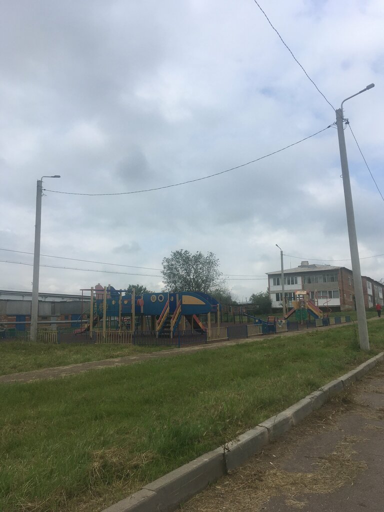 Oyun alanı Playground, Davlekanovo, foto