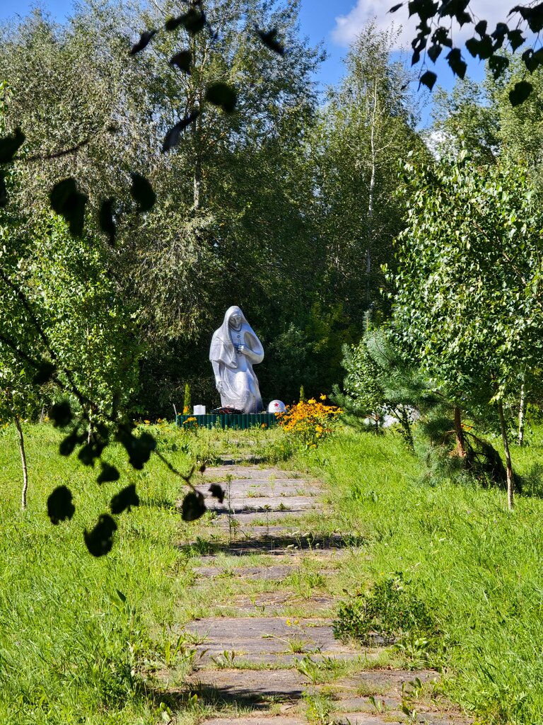 Anıt, heykel Мать павшего солдата, Vitebskaya oblastı, foto
