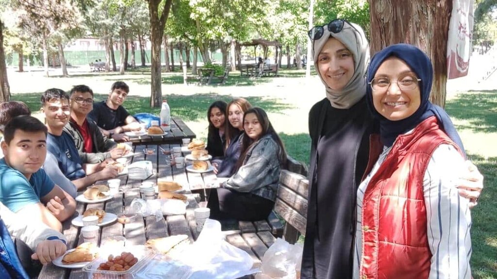 Lise Aliya İzzetbegoviç Mesleki Ve Teknik Anadolu Lisesi, Akhisar, foto