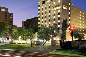 Ibis Pune Viman Nagar Hotel (State of Maharashtra, Pune, Viman Nagar Road), otel  Pune'den