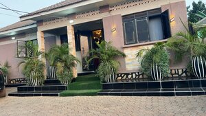 Hands Of Brama massage and SPA (Kampala, Mukalazi Road), spa  Kampala'dan