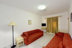 Tropicana Beach (Muğla, Bodrum, Eskiçeşme Mah., Dayılar Sok., 27/7), otel  Bodrum'dan