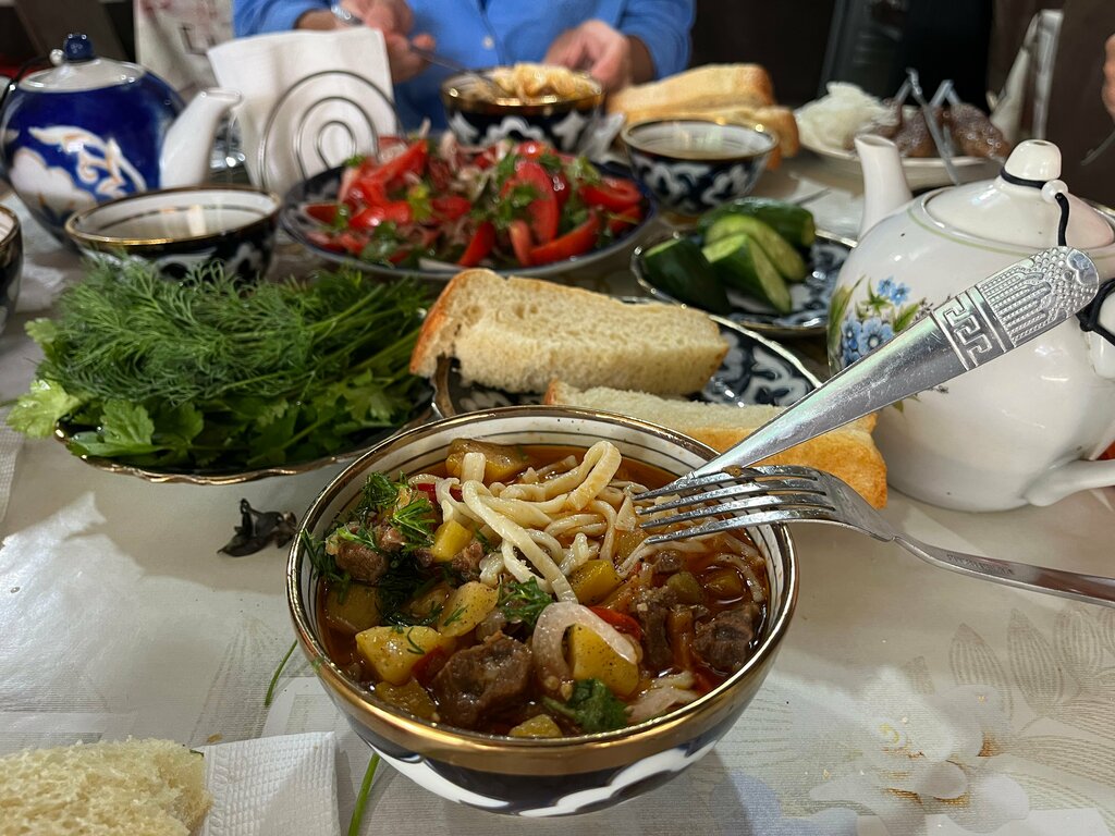 Kafe Davronbek, Hive, foto