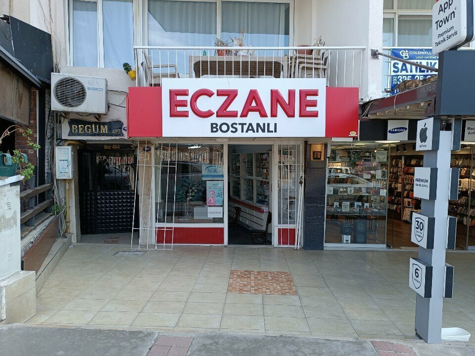 Eczaneler Bostanlı Eczanesi, İzmir, foto