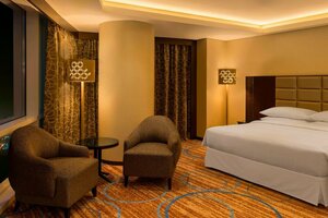 Four Points by Sheraton Kuwait (Al-Asimah Governorate, Al-Qibla Area, Block 14), otel  Al‑Kuveyt'ten