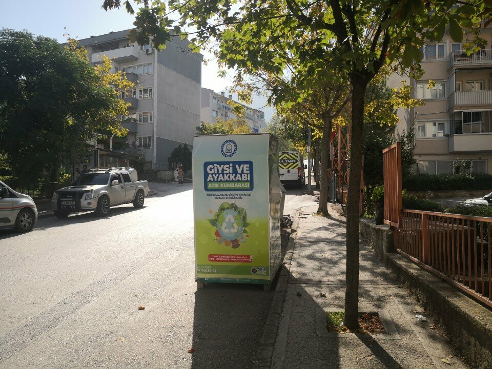 Atık depolama alanı Atık kumbarası, Bursa, foto