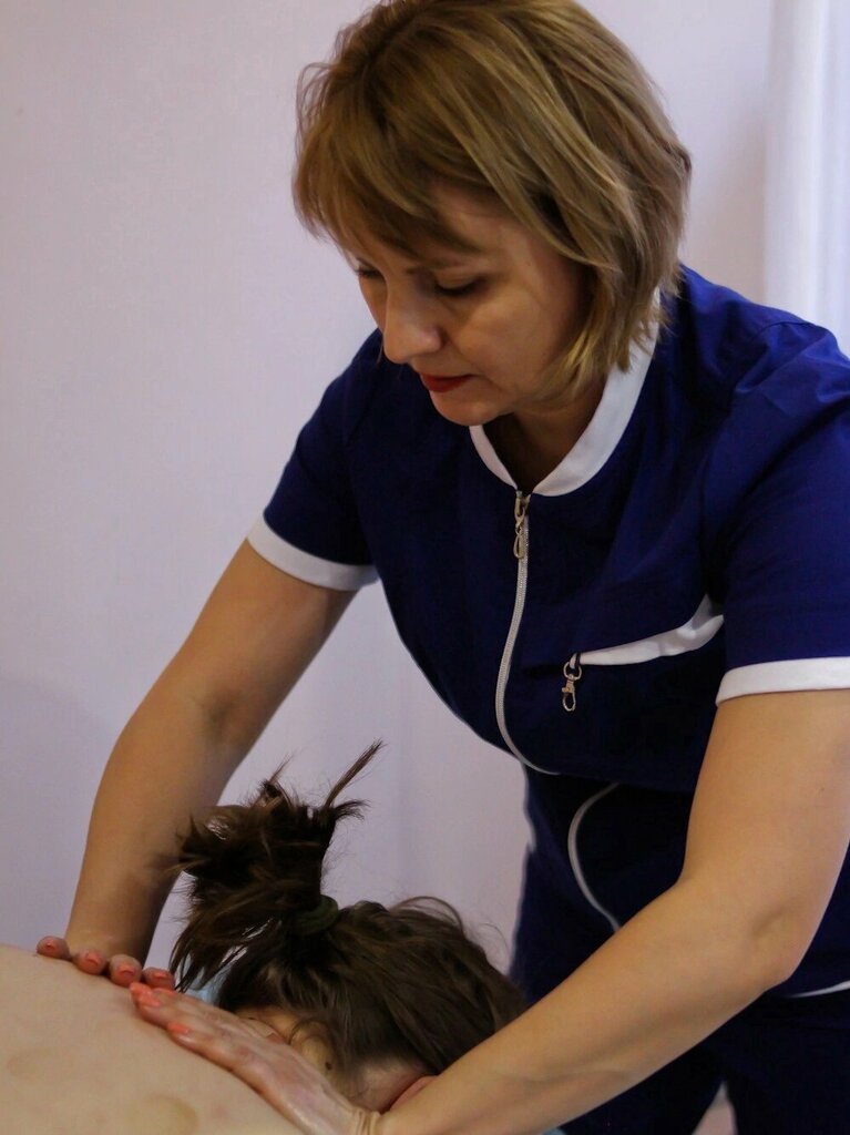 Masaj salonları Alavi, Engels, foto