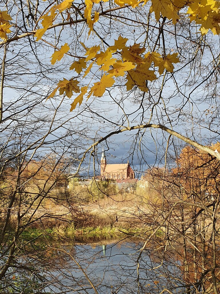 Ortodoks kiliseleri Кирха Лазденена, Krasnoznamensk, foto