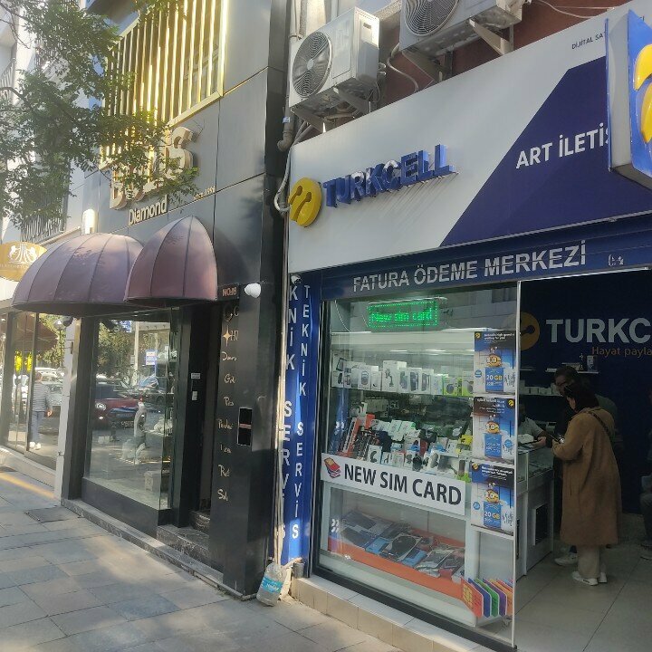 Cep telefonu ve aksesuarları satış mağazaları Art İletişim, İstanbul, foto