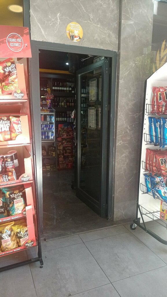Alkollü içecekler Adasu Market, Antalya, foto