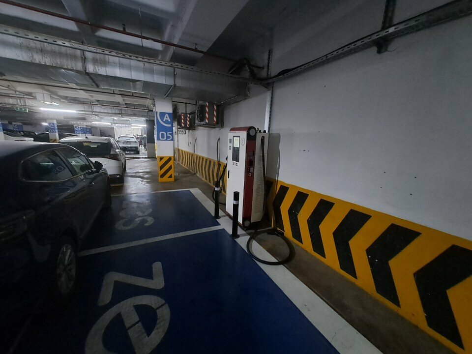 Elektrikli oto şarj istasyonları Zes Elektrikli Şarj İstasyonu, İstanbul, foto