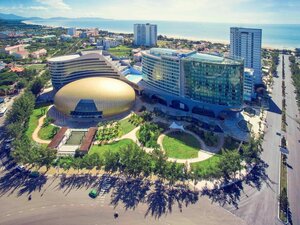 Pullman Vung Tau (Bà Rịa-Vũng Tàu Province, Vung Tau Airport, 15 Thi Sach Street), otel  Vung Tau'dan