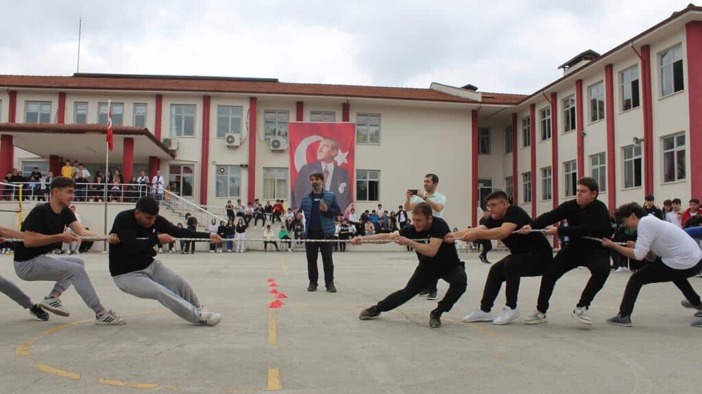 Lise Serdivan Anadolu Lisesi, Serdivan, foto