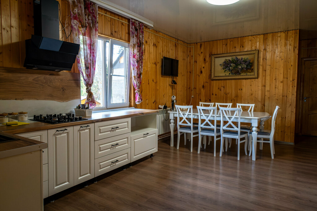 Konuk evi Tikhij dvorik, Karaçay‑Çerkez Cumhuriyeti, foto