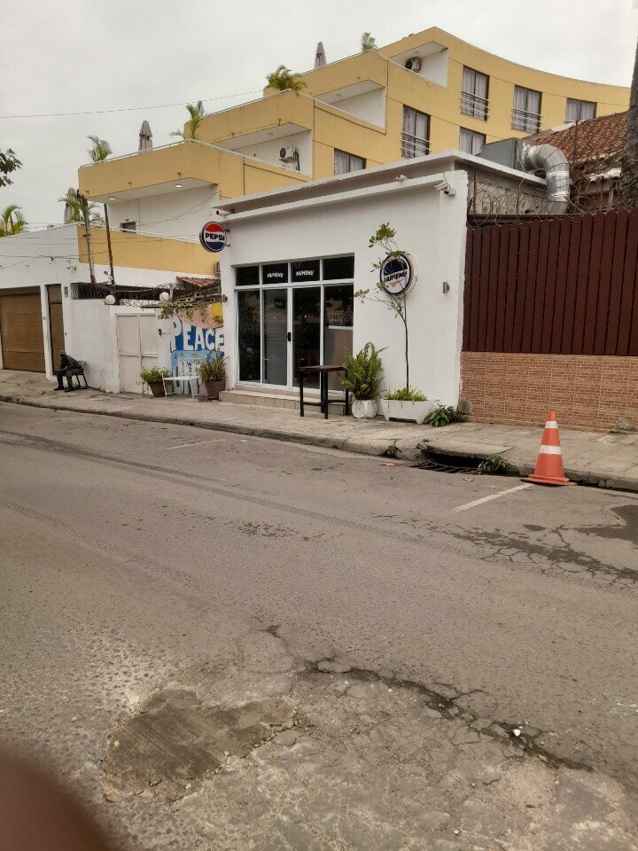 Fast food Numenu, Loanda, foto
