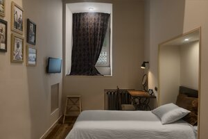 Brick Walls Hotel (Lenina Street No:10), otel  Omsk'tan