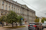 Дом Придворно-конюшенного ведомства - Здание Главной императорской квартиры и Военно-походной канцелярии (Zaharyevskaya Street No:19), turistik yerler  Saint‑Petersburg'dan