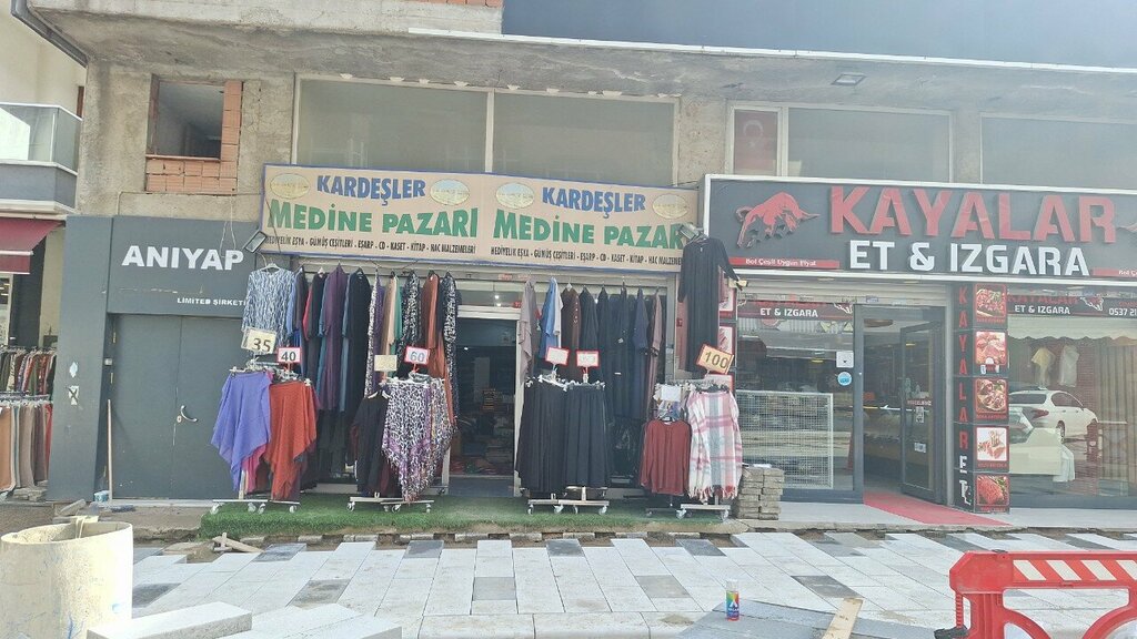 Giyim mağazası Kardeşler medine pazarı, İstanbul, foto