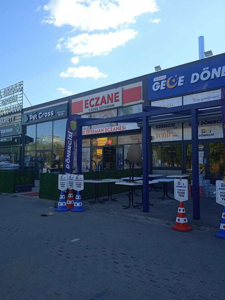 Eczaneler Cadde Eryaman Eczanesi, Ankara, foto