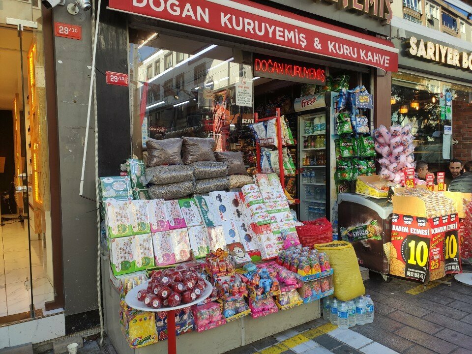Kuruyemiş, atıştırmalık, kuru meyve Doğan Kuruyemiş, İstanbul, foto