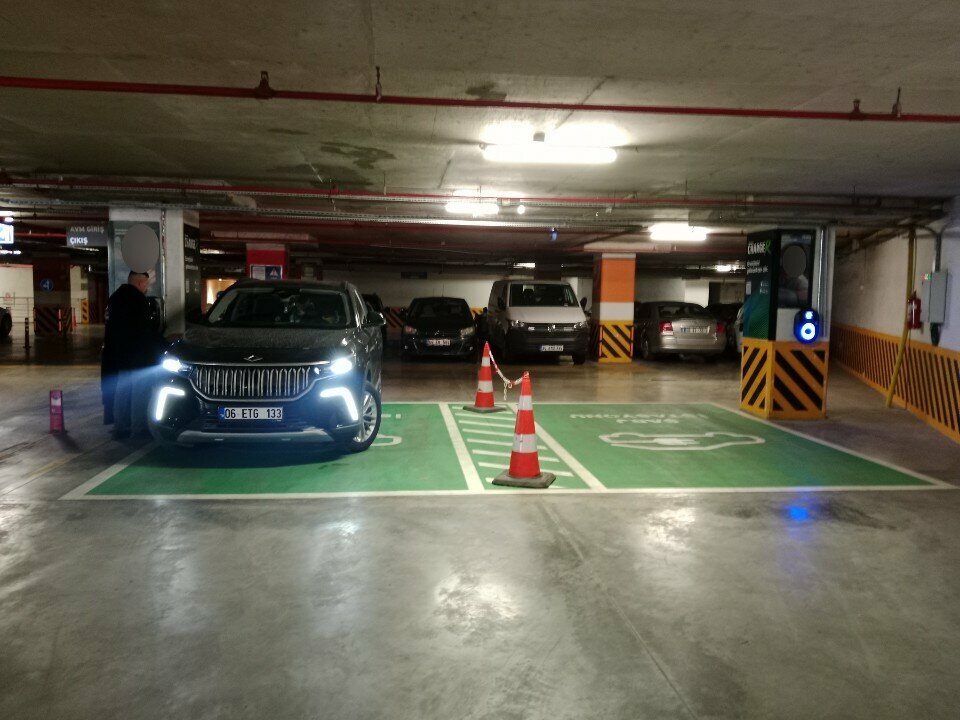 Elektrikli oto şarj istasyonları Rönesans ChargeR Şarj İstasyonu, Ankara, foto