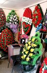 Ритуальный магазин (Sovetskaya ulitsa No:27Б), heykel ve mezarlık taşı üreticileri  Topki'den