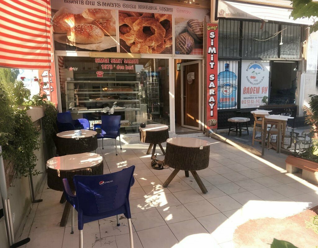 Ekmek fırını Simge Simit Sarayı, Kuşadası, foto