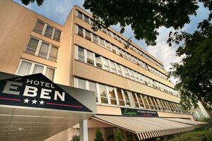 Hotel Ében (Nagy Lajos király útja No:15, Budapest), otel  Budapeşte'den