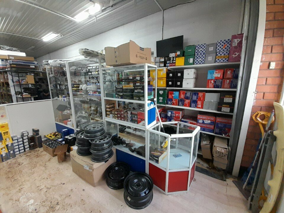 Otomobil yedek parçaları Lada, Kızılorda, foto