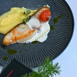 Грибоедов (ulitsa Gorkogo No:8, rabochiy posyolok Listvyanka), restoran  İrkutskaya oblastından