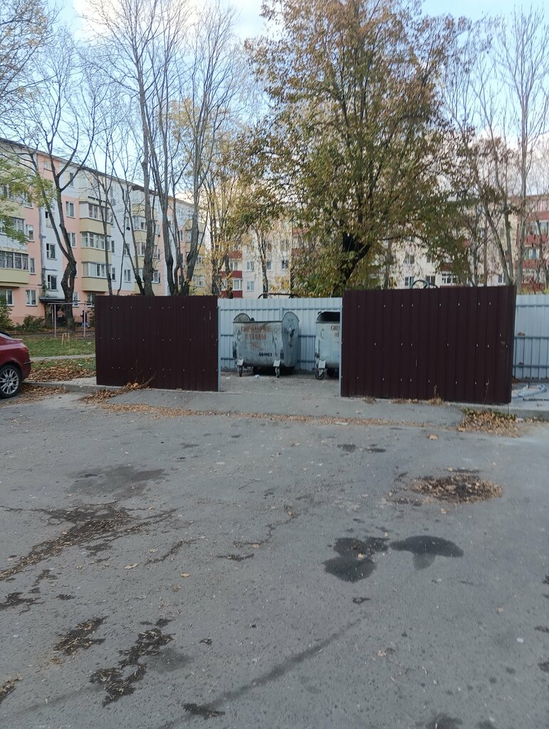 Çöp alanları Trash and garbage disposal area, Gomel, foto