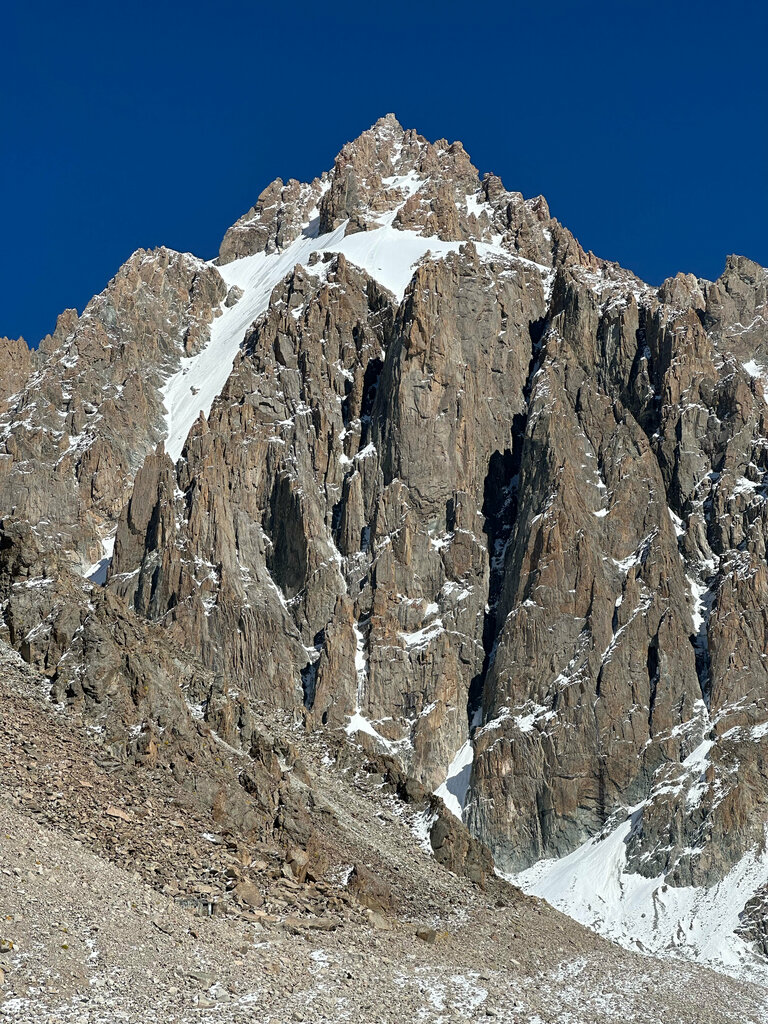 Dağ zirvesi Пик Семёнова-Тянь-Шанского 4895 метров, Çuy ili, foto