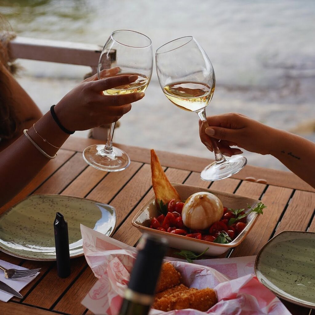 Restoran Maestro Cafe Bar Restaurant, Adalar, foto