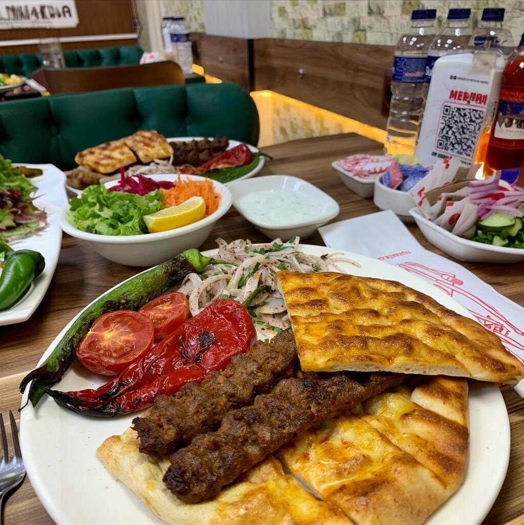 Restoran Kirazoğlu Etli Ekmek, Pazaryeri, foto