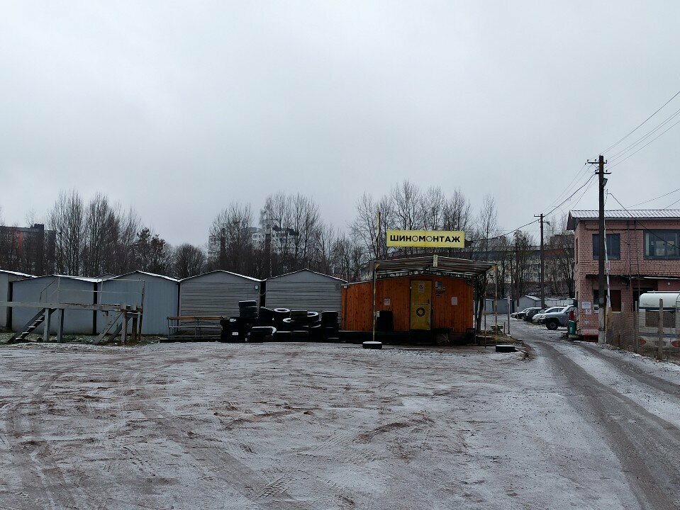 Jant ve lastikçiler Avtozona, Minsk, foto