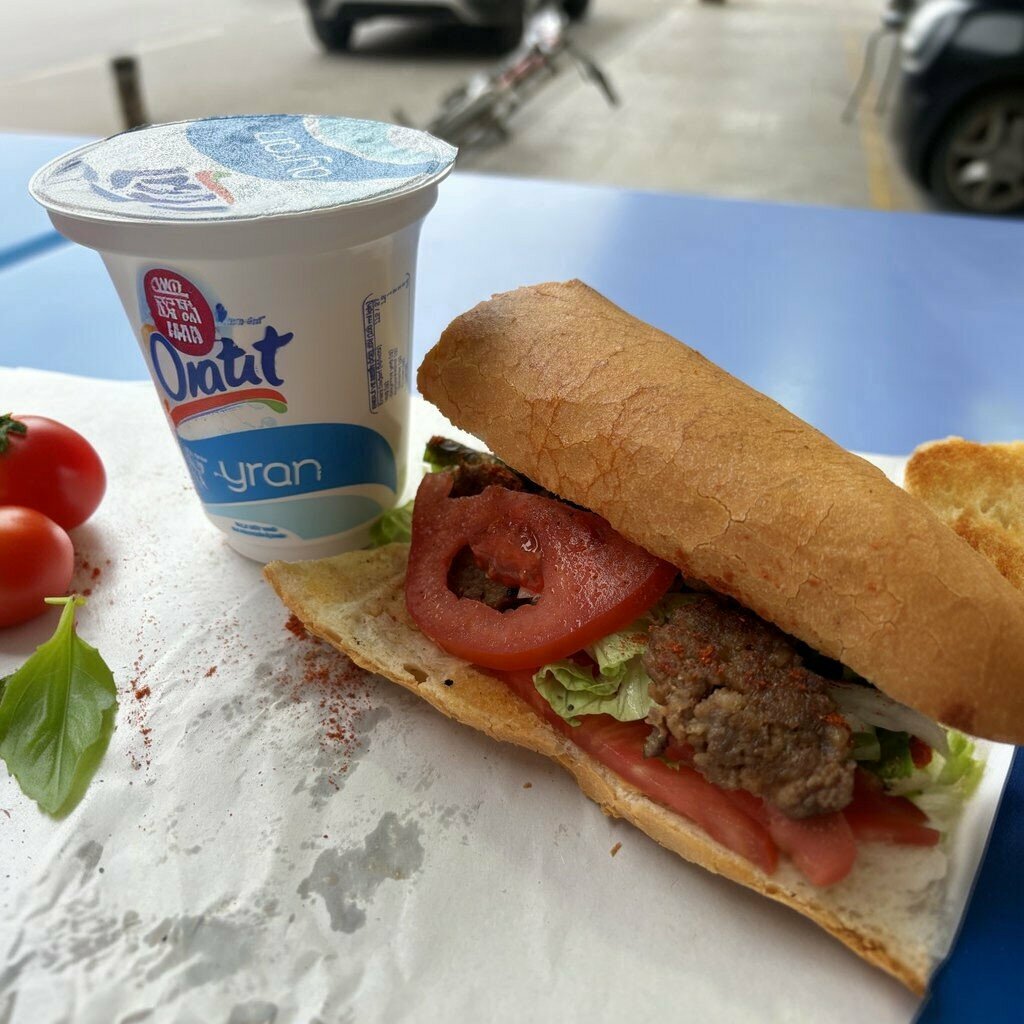 Fast food Meşhur Köfteci Öz Çobanoğlu Salonu, Çarşamba, foto