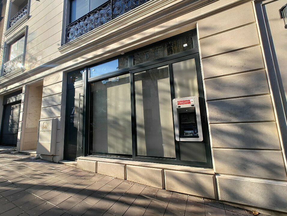 ATM'ler Banca Intesa, Belgrad, foto