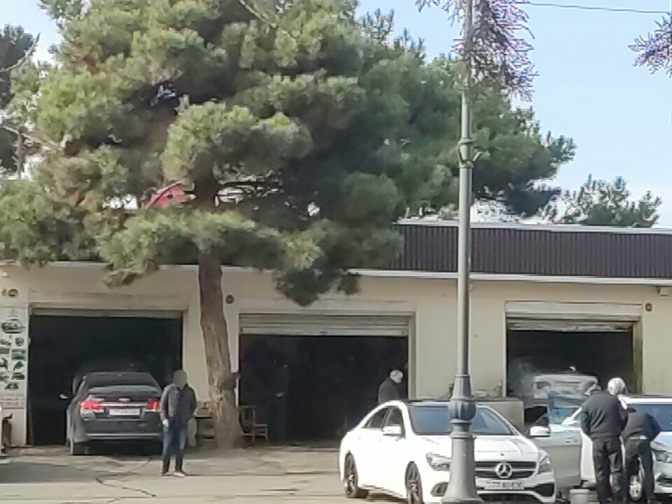 Otomobil servisi Çilingər, Bakü, foto