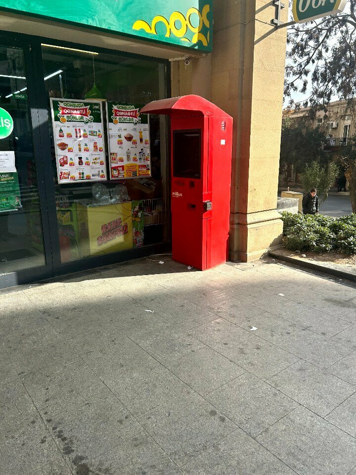 Ödeme terminali Milliön, Bakü, foto