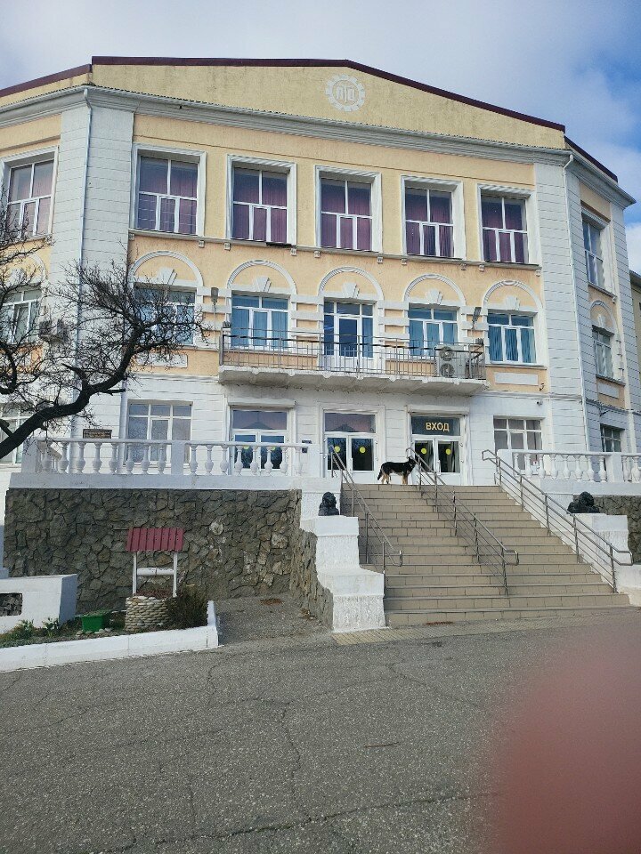 Meslek yüksekokulu Novorossiysk Professional College, Novorossiysk, foto
