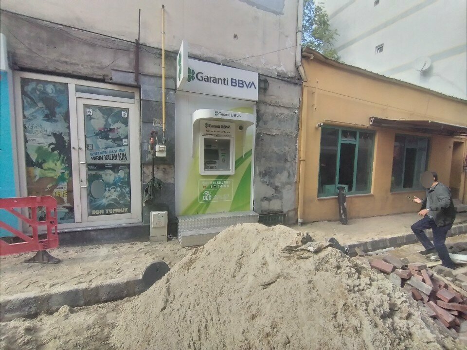 ATM'ler Garanti BBVA ATM, İstanbul, foto