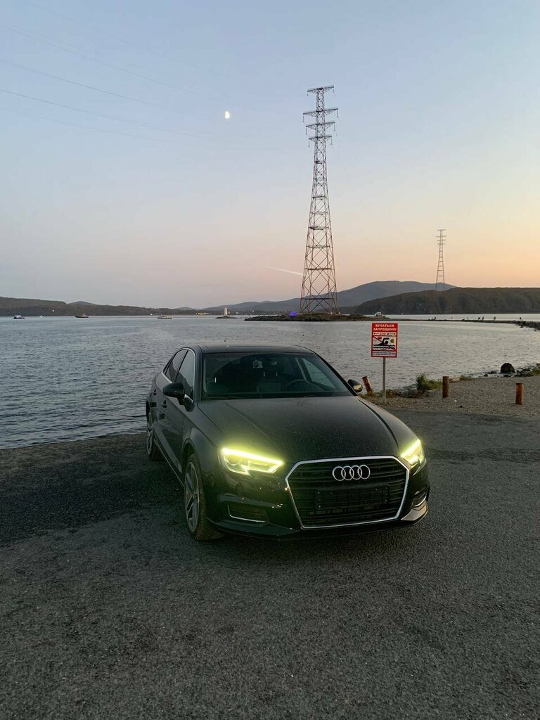 Otomobil açık artırması TurboimporT, Vladivostok, foto