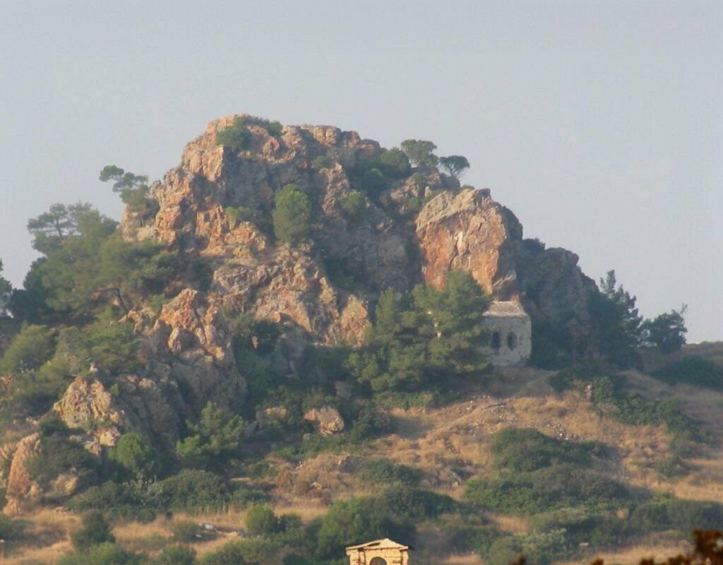 Turistik yerler Ayia Paraskevi Manastırı, Ayvalık, foto