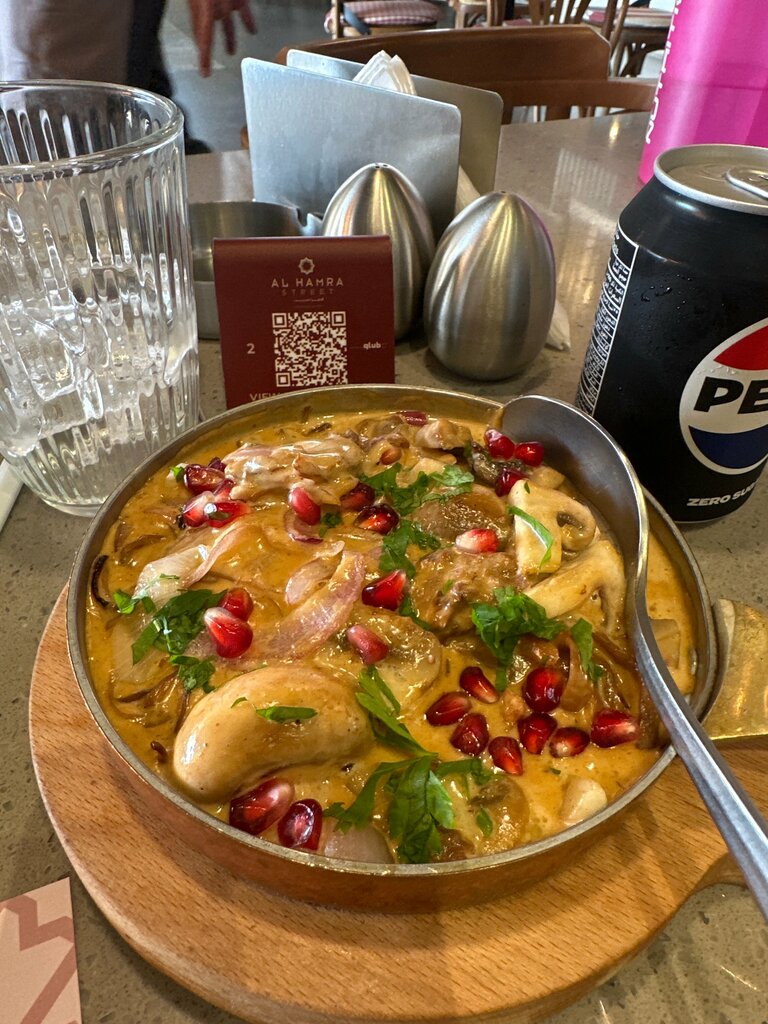 Restoran Al Hamra Street Restaurant, Dubai, foto