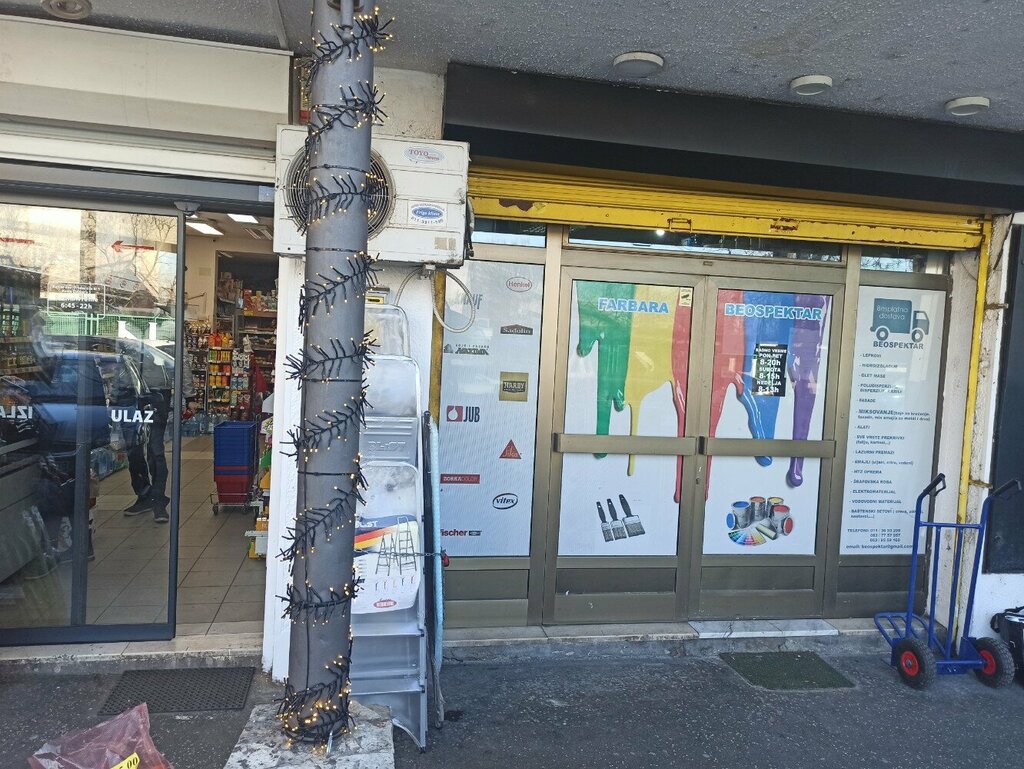 Taşların, fosillerin ve minerallerin satışı Beospektar, Belgrad, foto
