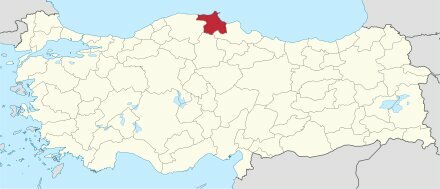 Turistik yerler Yukarı Arım Kaya Mezarları, Saraydüzü, foto