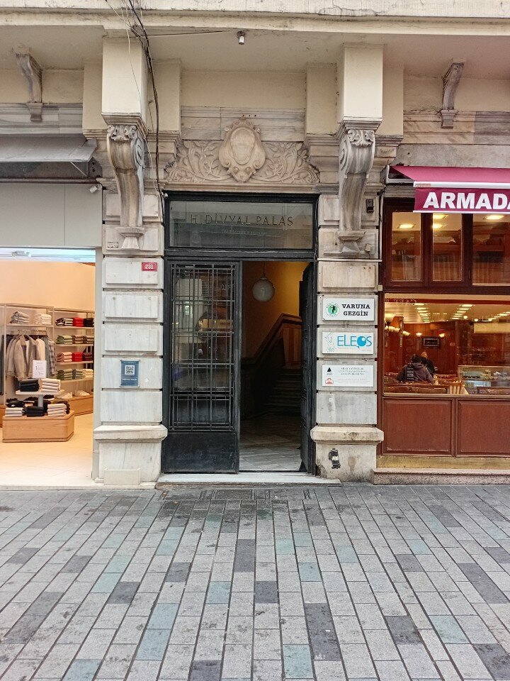 Avukatlar Avukat Setrak Davuthan, İstanbul, foto