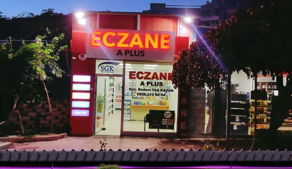 Eczaneler A Plus Eczanesi, İstanbul, foto