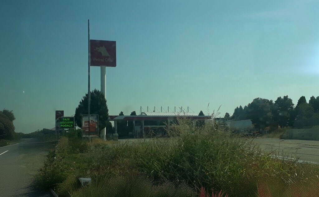 Benzin istasyonu Petrol Ofisi, Kemalpaşa, foto